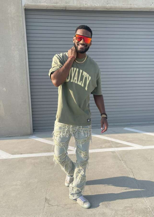 Meet Clinton Bailey – CanvasRebel Magazine