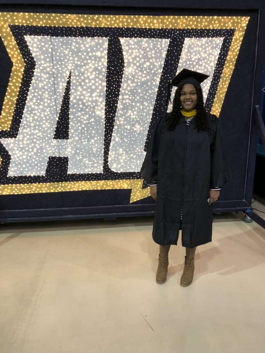 Meet Alexis Mason - CanvasRebel Magazine