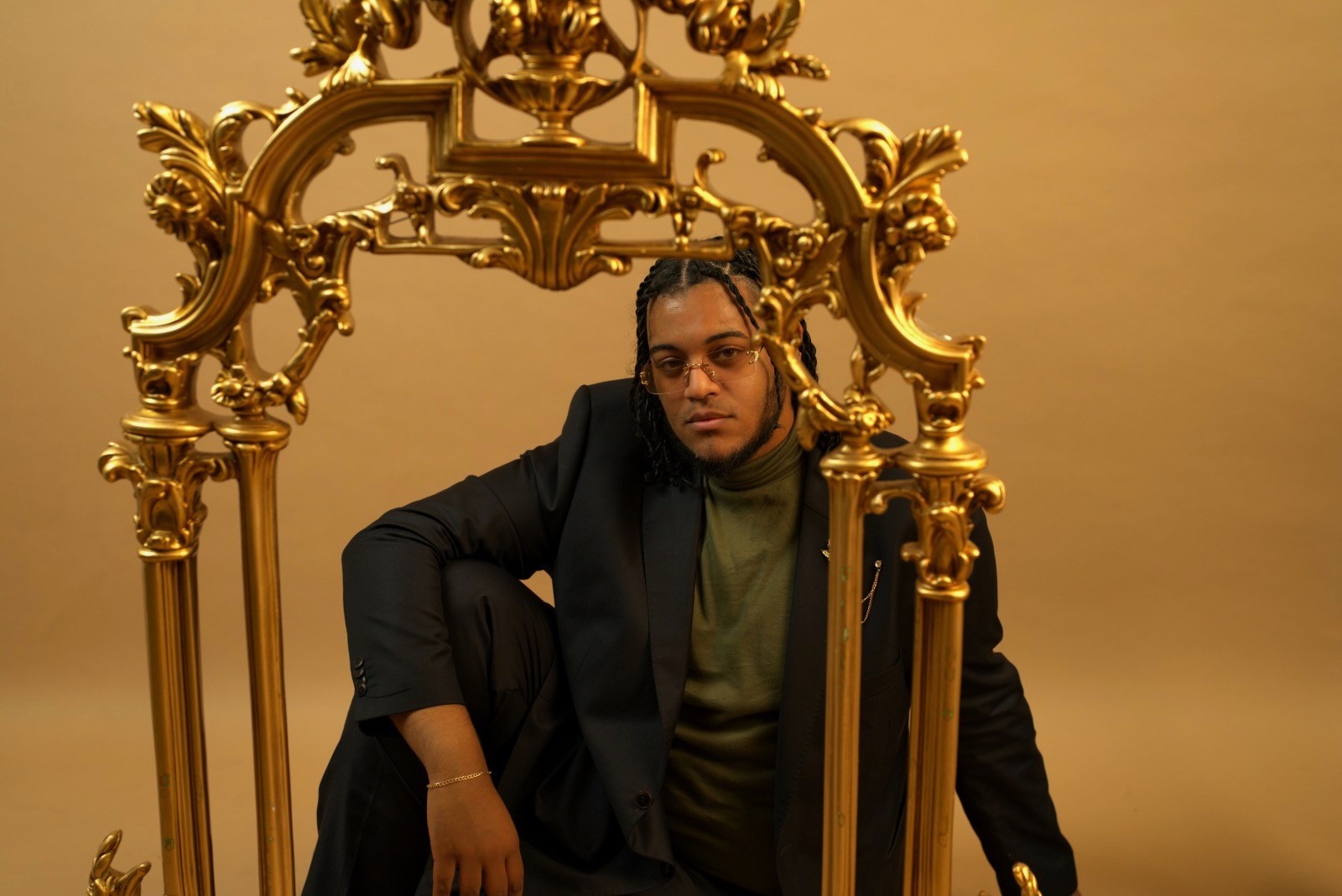 Meet Erick Jhon - CanvasRebel Magazine