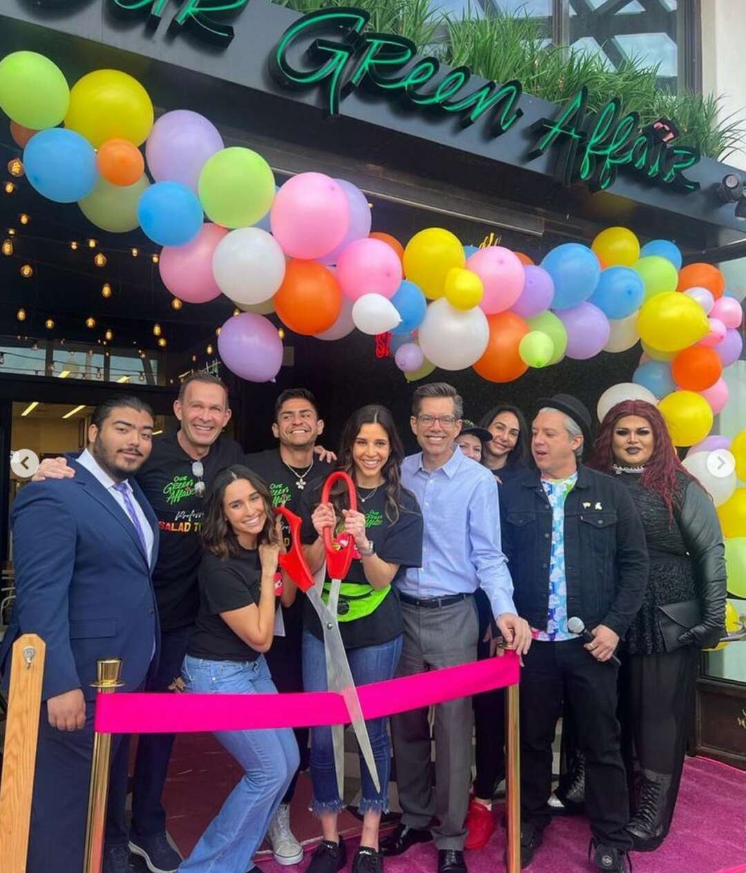 Meet Jeanette Gaistman – CanvasRebel Magazine