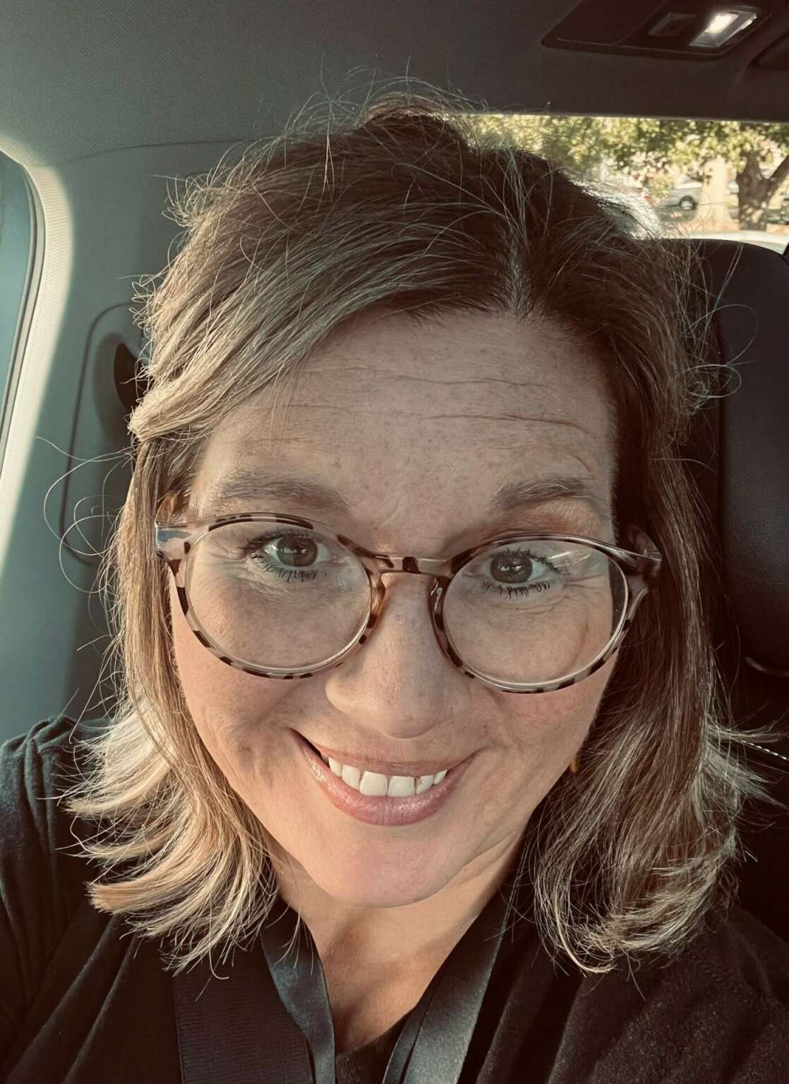 Meet Lisa Schuster – CanvasRebel Magazine