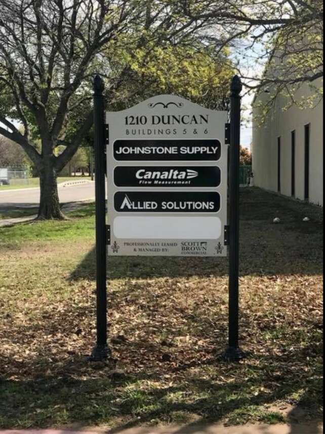 Meet Colleen Cameron – CanvasRebel Magazine