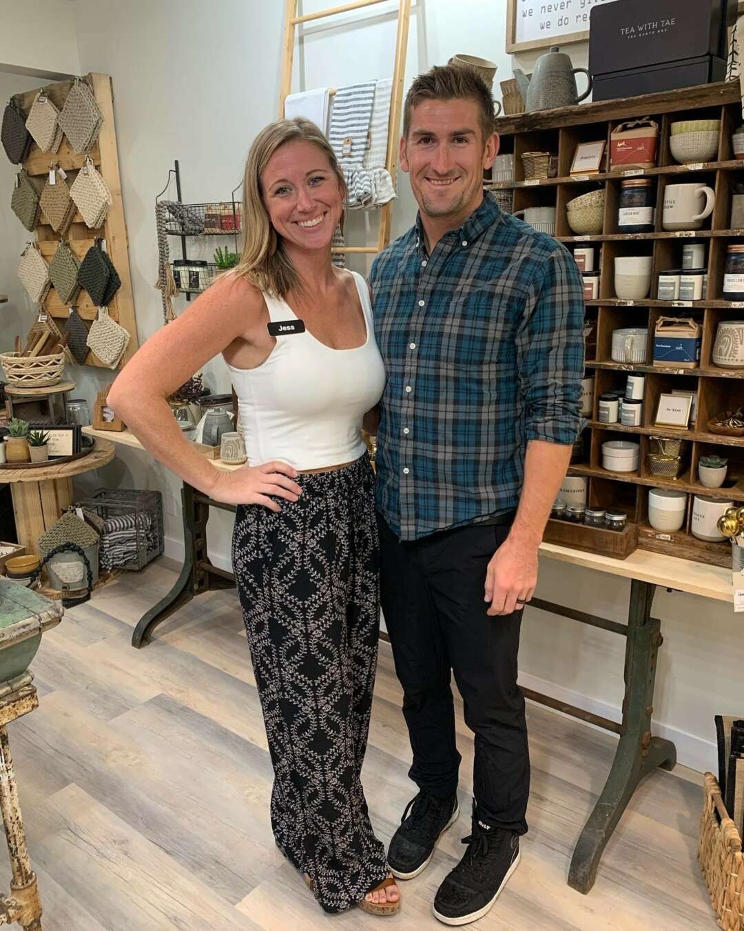 Meet Jessica Soderman – CanvasRebel Magazine