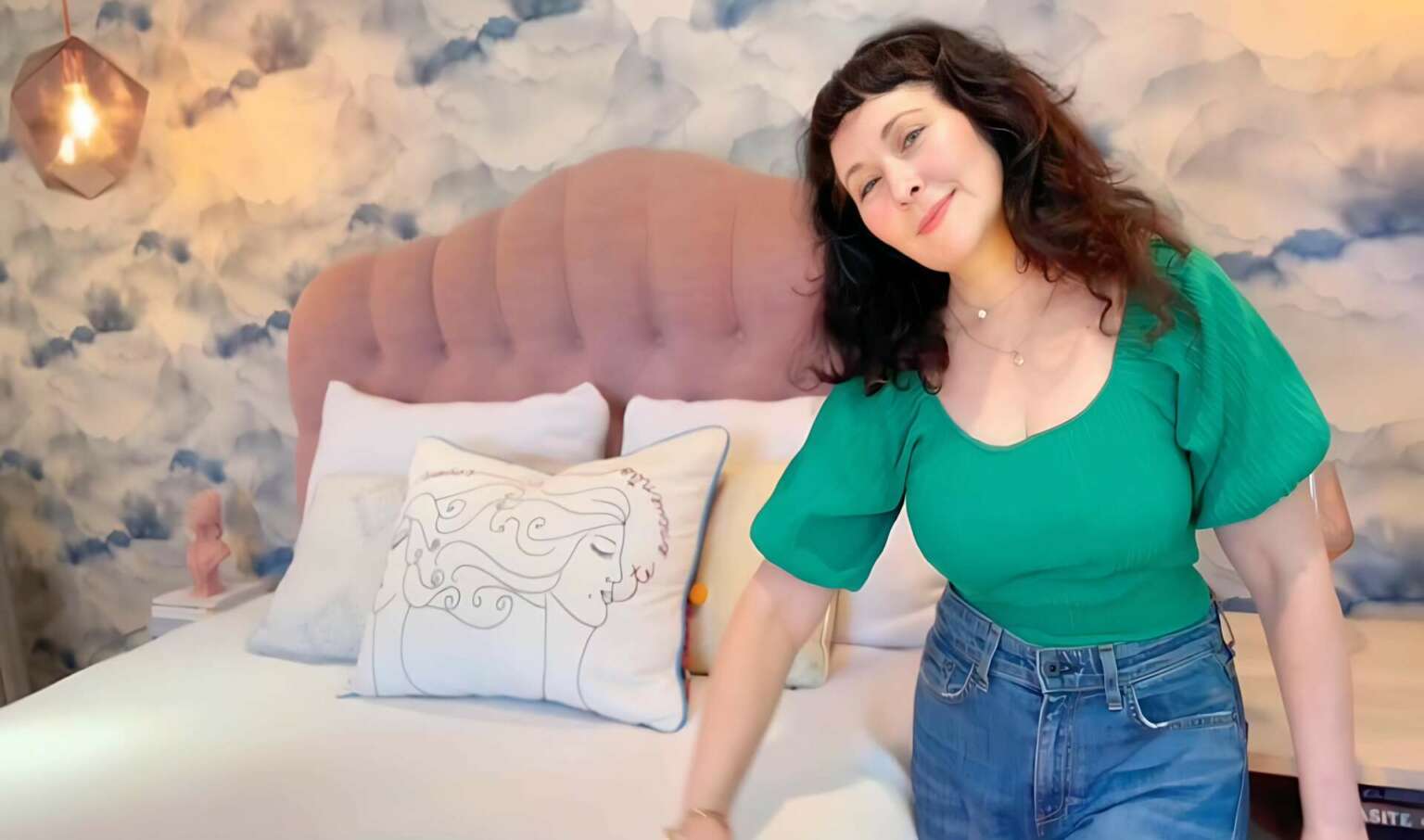 Meet KIM COLWELL – CanvasRebel Magazine