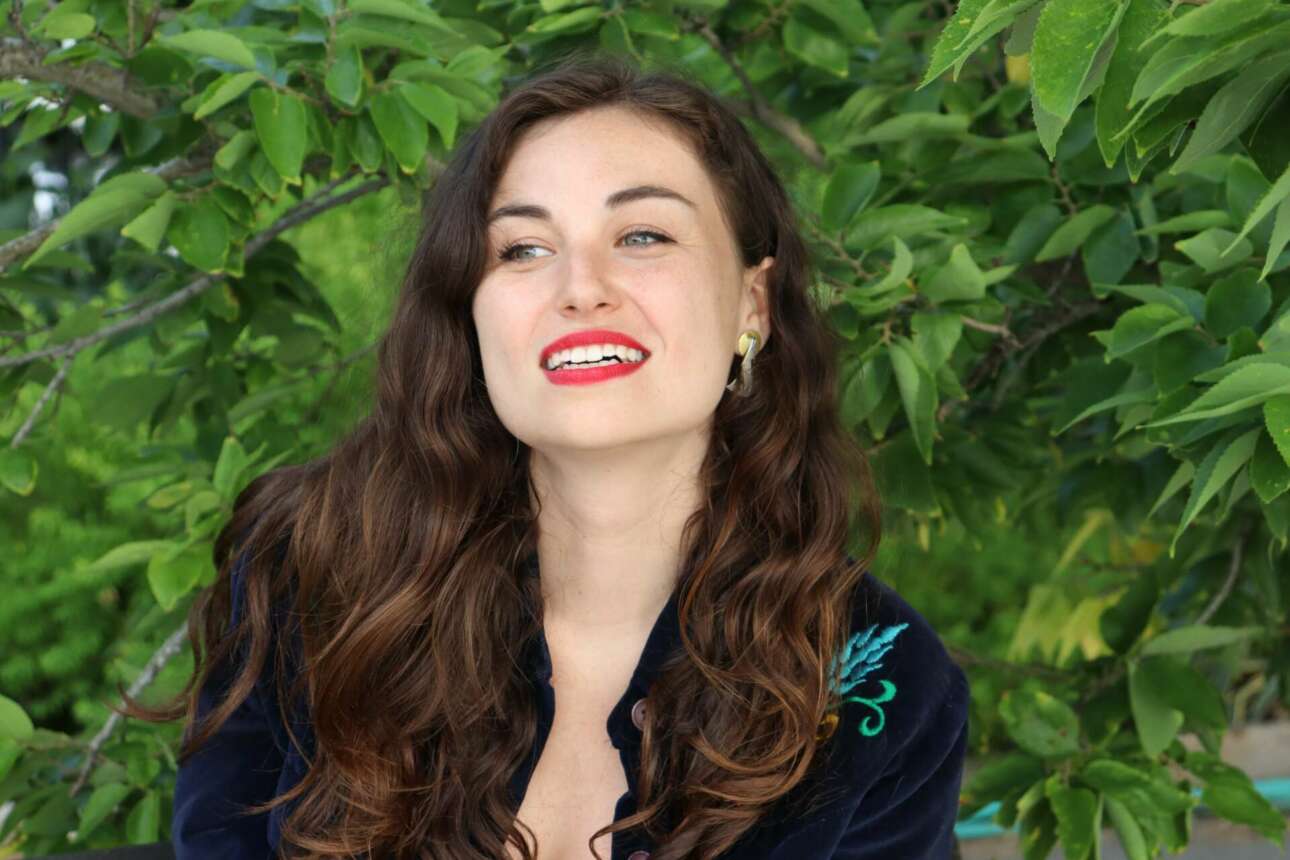 Meet Leah Tash – CanvasRebel Magazine