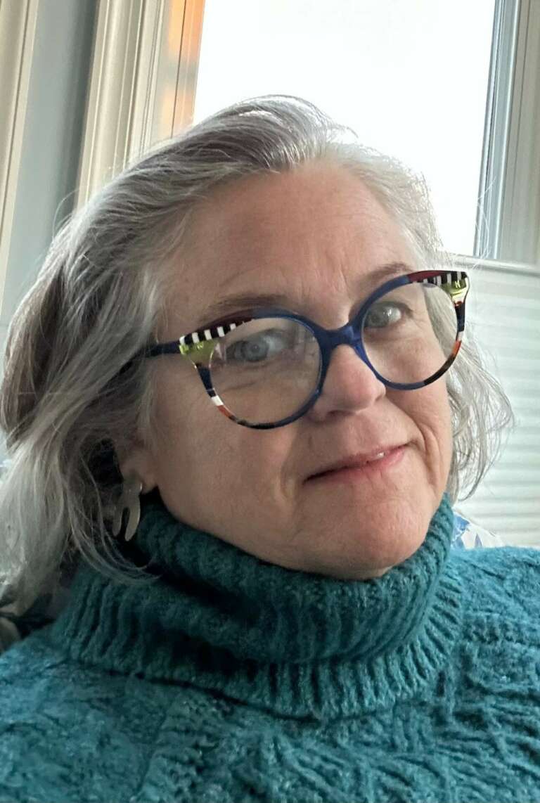 Meet Maryellyn Lynott – CanvasRebel Magazine