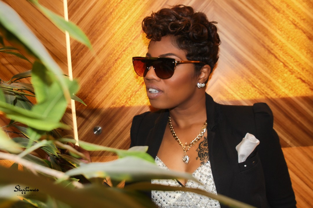 Meet Neveah OTR (on the rise) – CanvasRebel Magazine