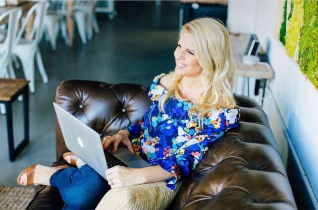 Meet Alison Maloni - CanvasRebel Magazine