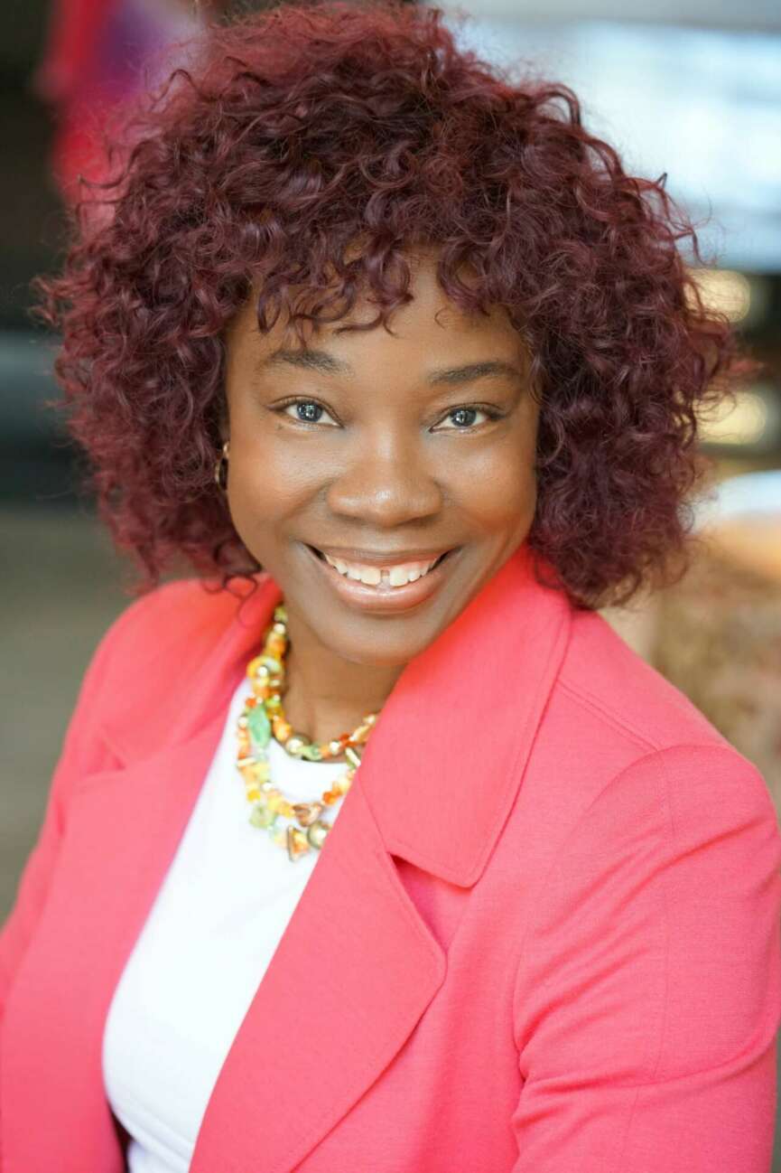 Meet Regina Edwards – CanvasRebel Magazine