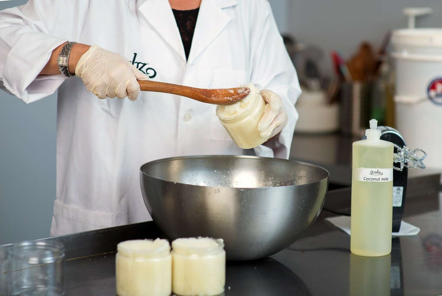 Meet Roberta Perry - CanvasRebel Magazine