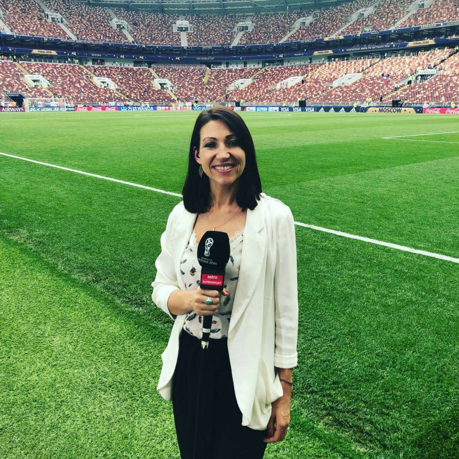 Meet Alison Bender - CanvasRebel Magazine