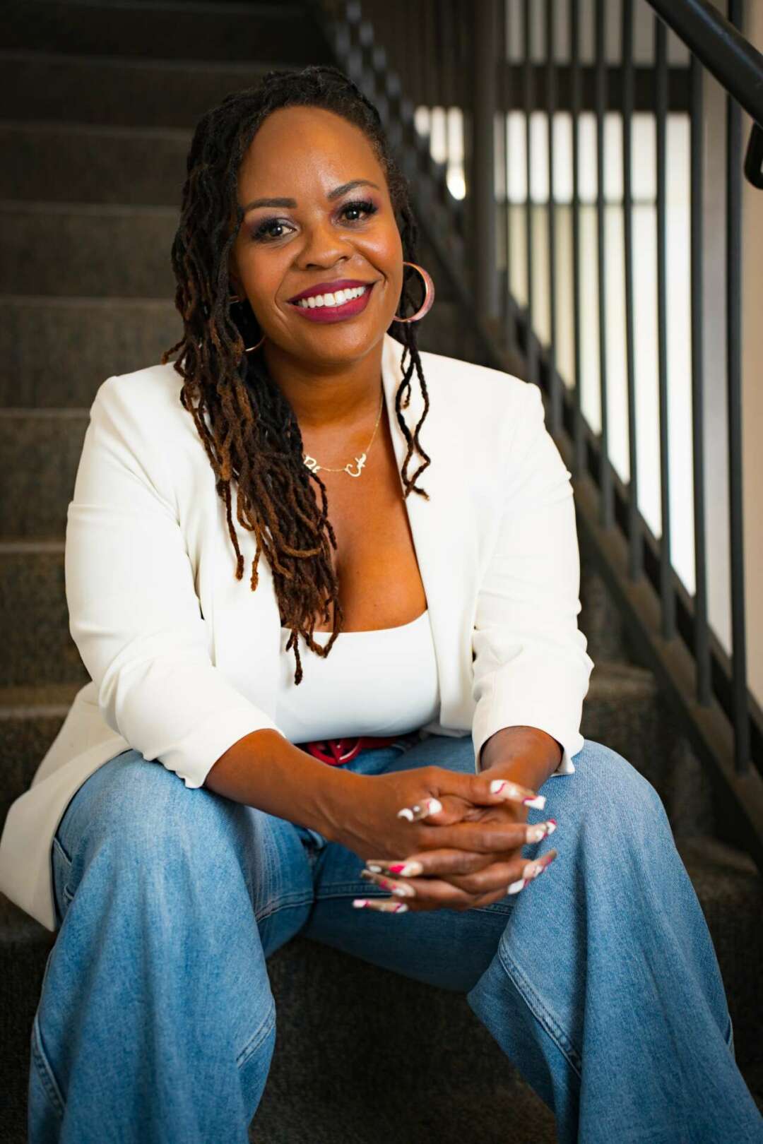 Meet Amber Simon – CanvasRebel Magazine