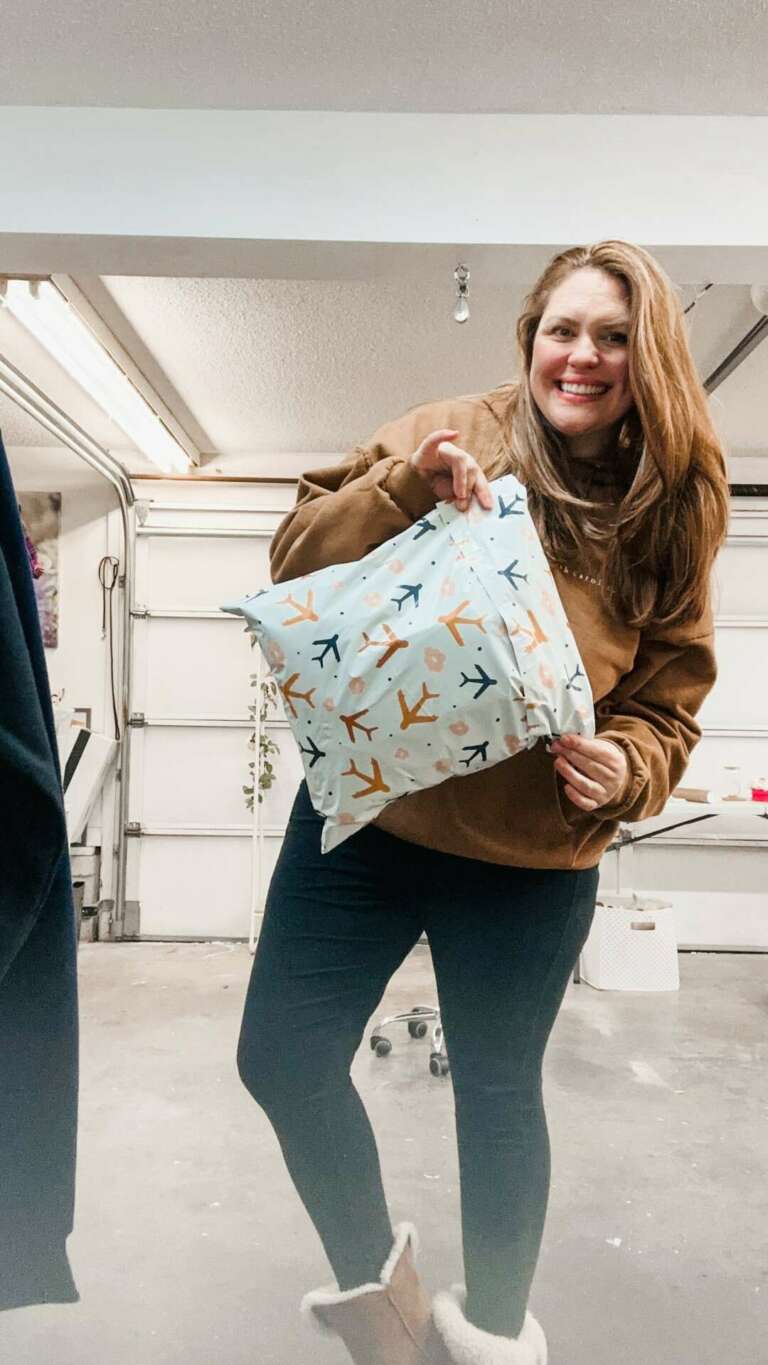 Meet Ashlee Holland – CanvasRebel Magazine