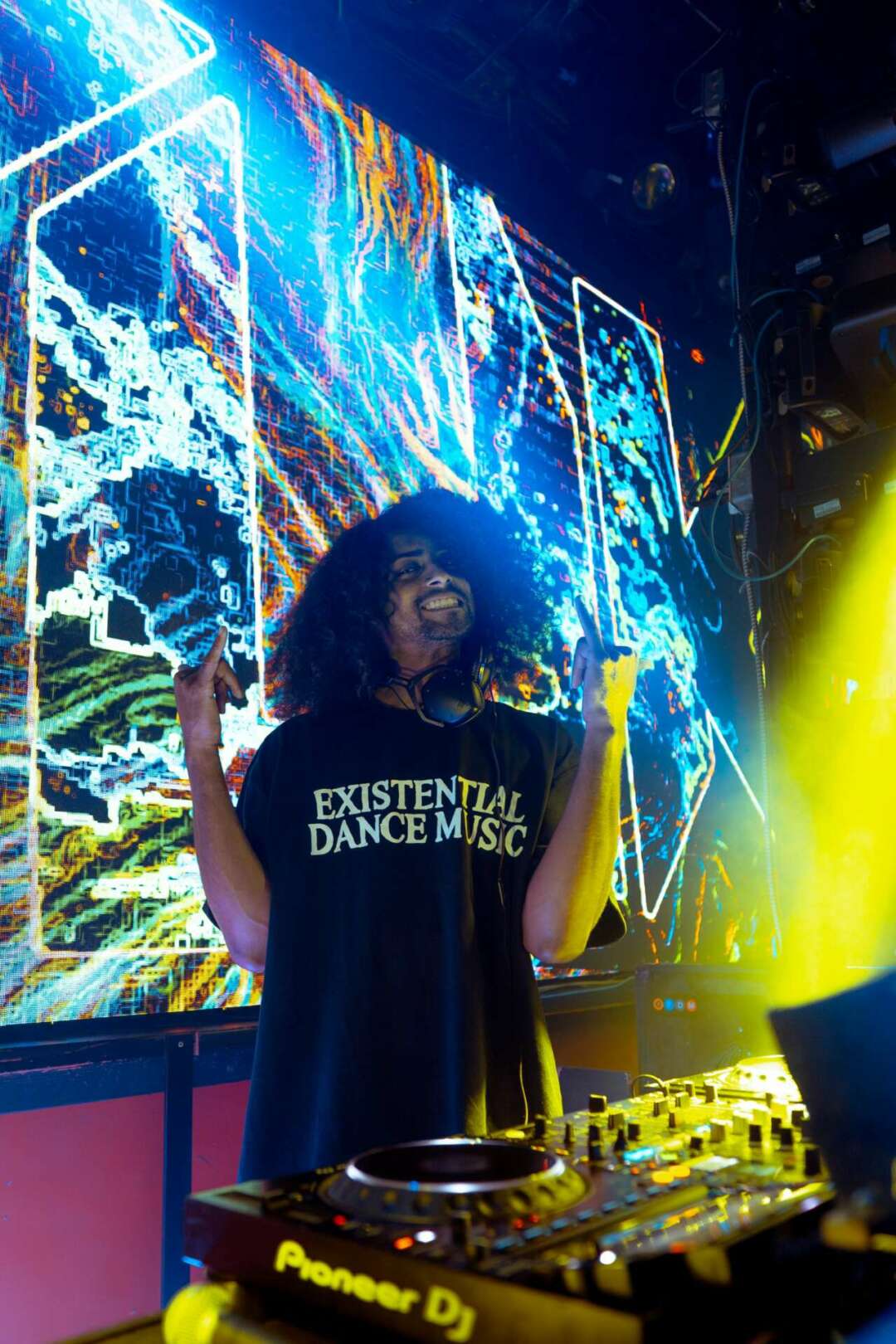 Meet Jayden Young – CanvasRebel Magazine