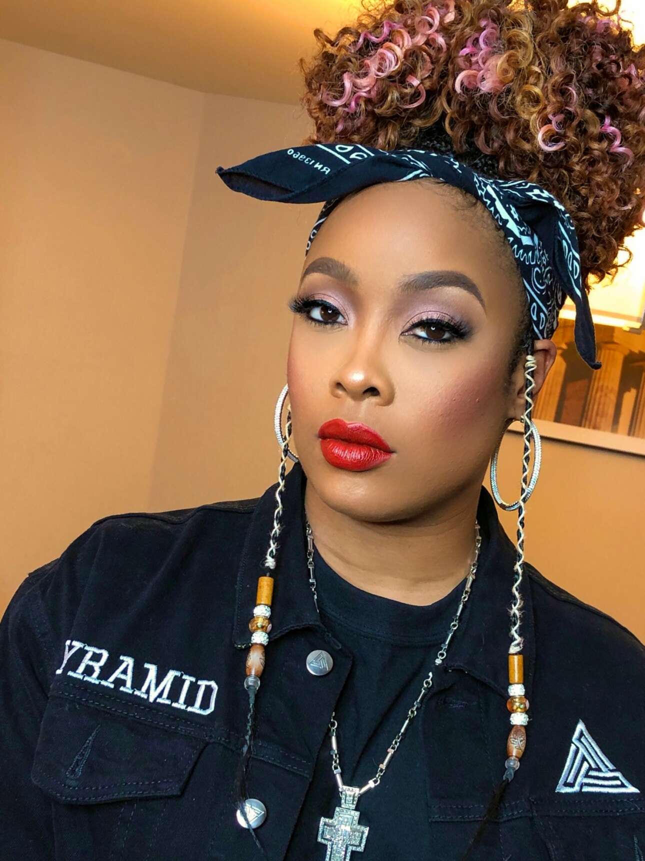 Meet Kash Thompson – CanvasRebel Magazine