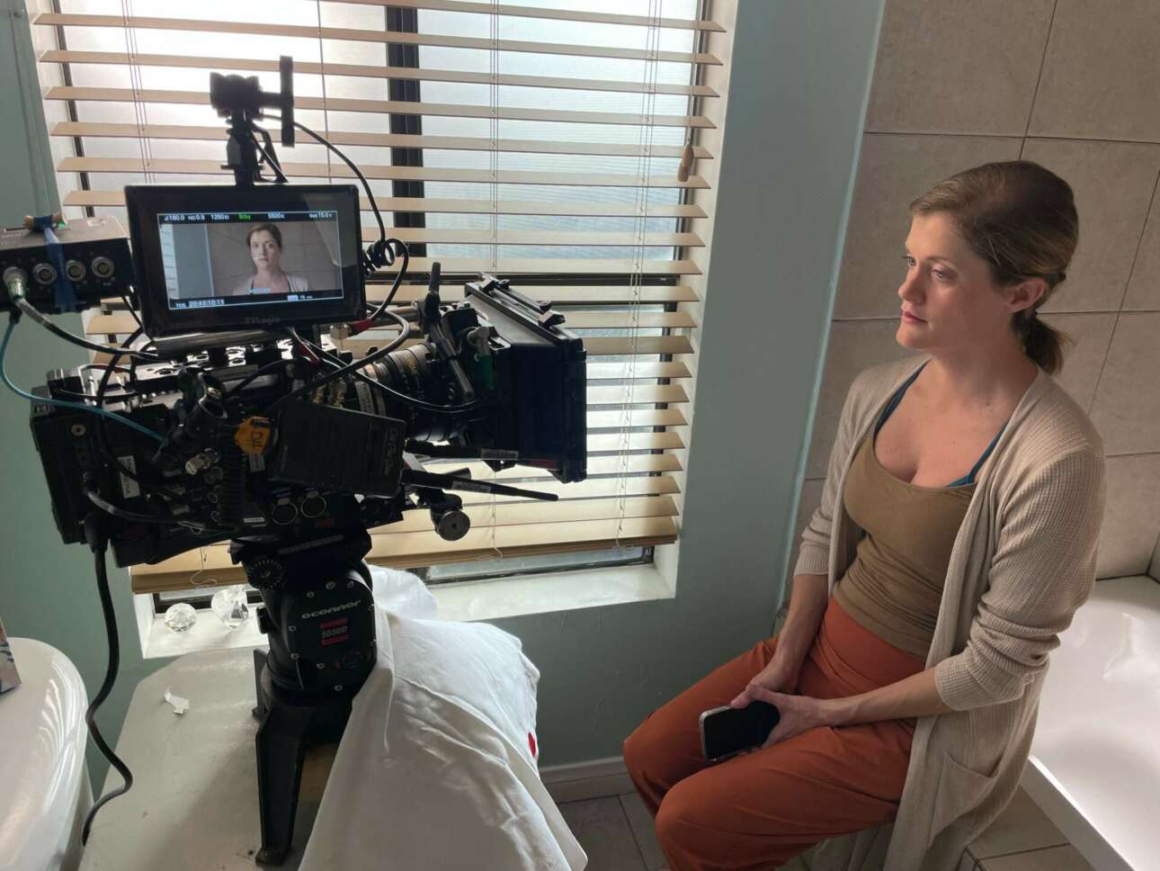 Meet Lea Pascal – CanvasRebel Magazine