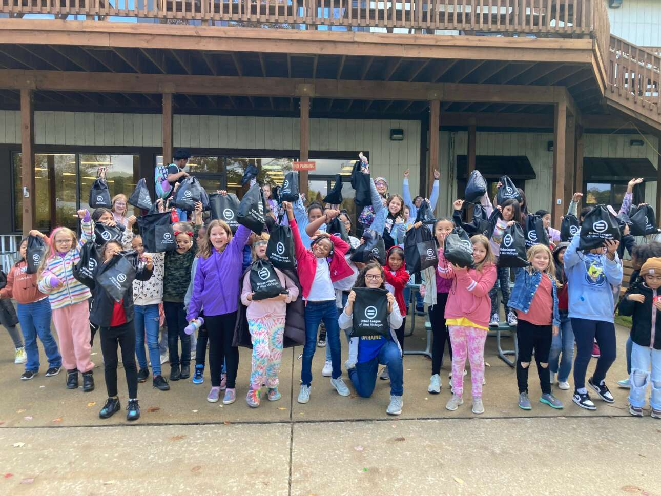 Meet Lisa Knight – CanvasRebel Magazine