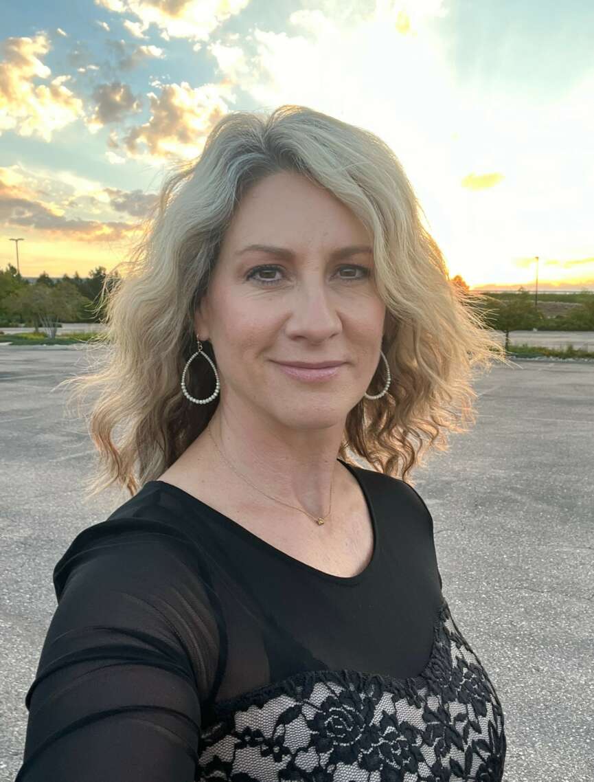 Meet Lisa Stein – CanvasRebel Magazine