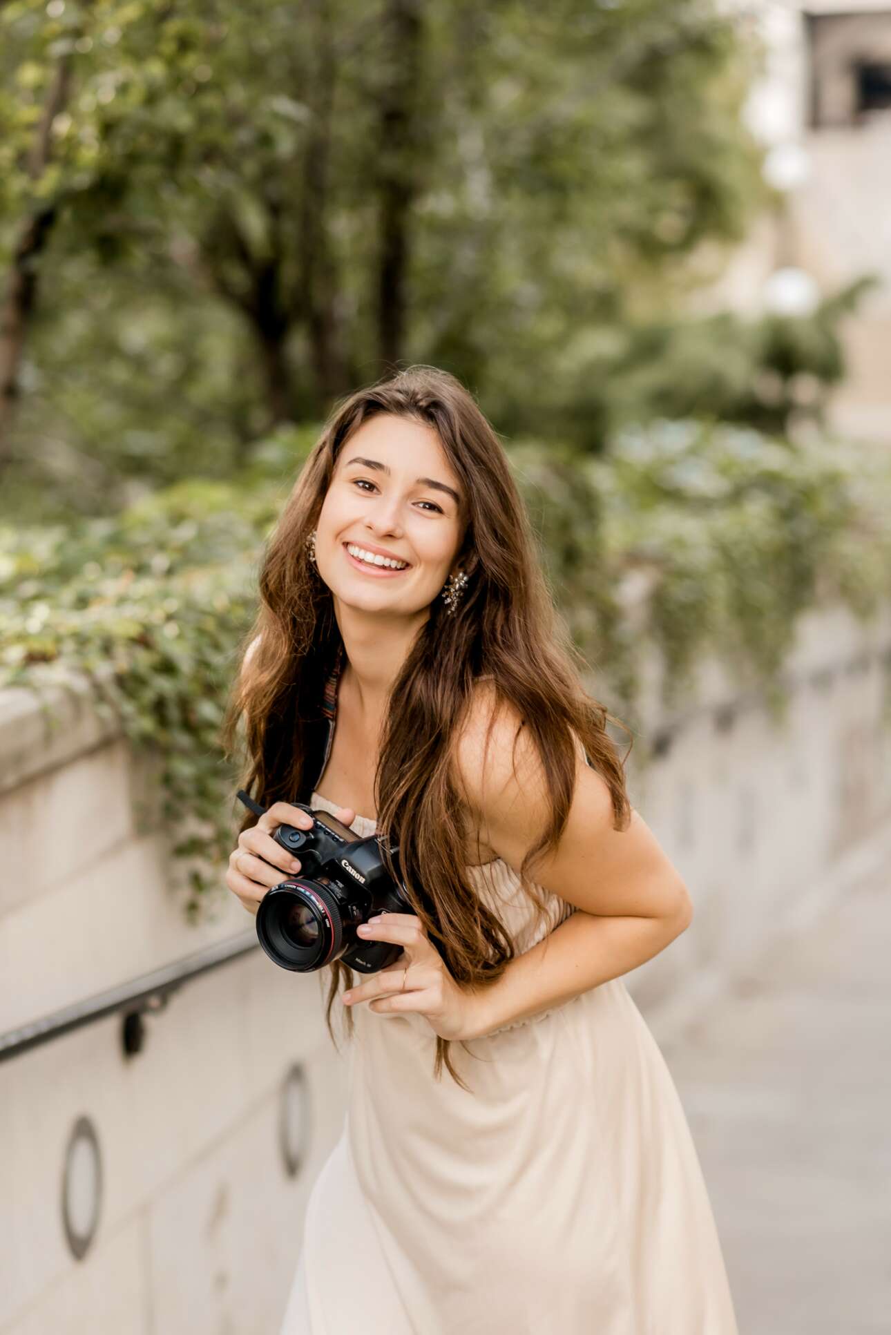 Meet Alexandra Robyn – CanvasRebel Magazine