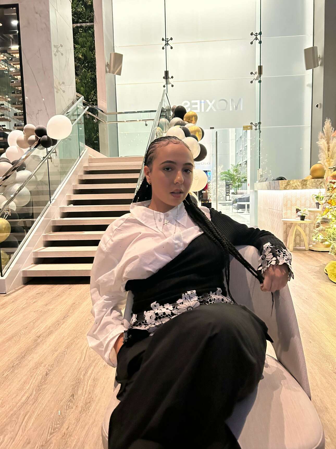 Meet Angela Larsen – CanvasRebel Magazine