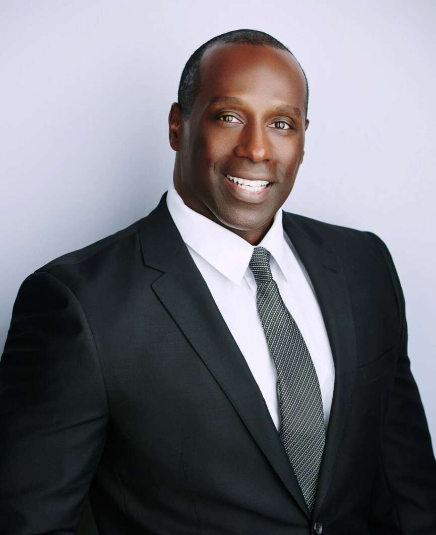 Meet Otis Jones – CanvasRebel Magazine