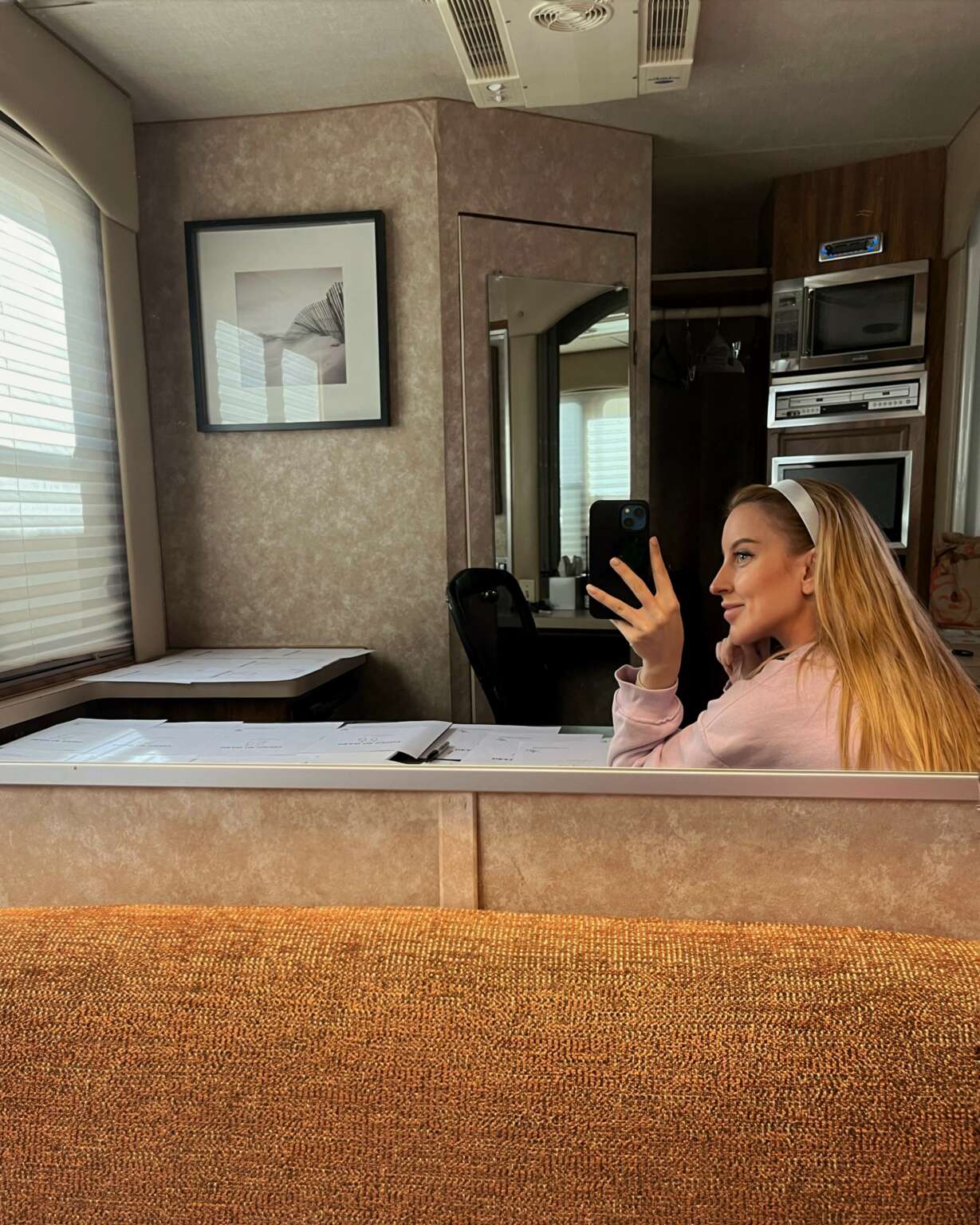 Meet Anna Sundquist – CanvasRebel Magazine