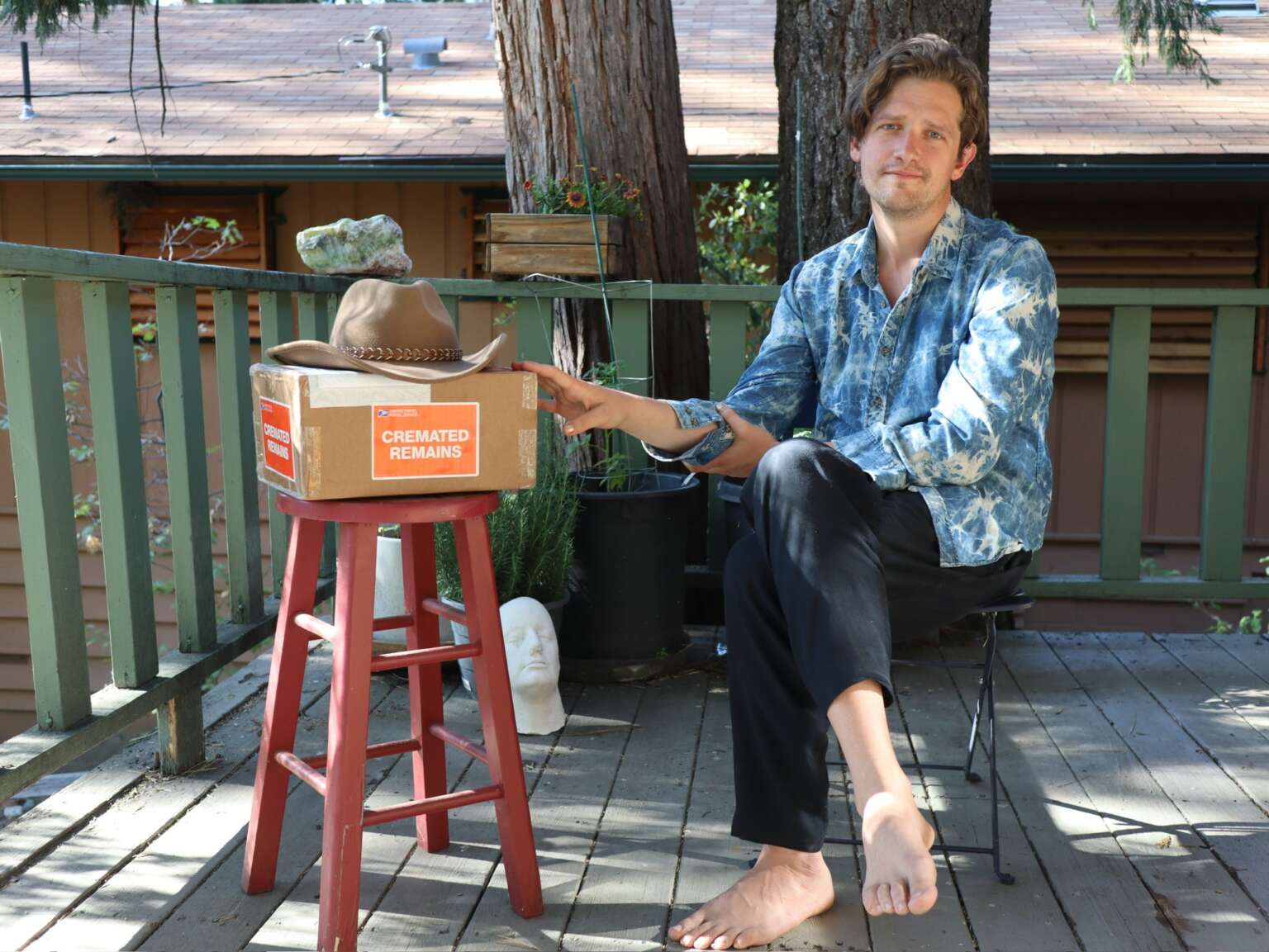 Meet Ari Simon – CanvasRebel Magazine