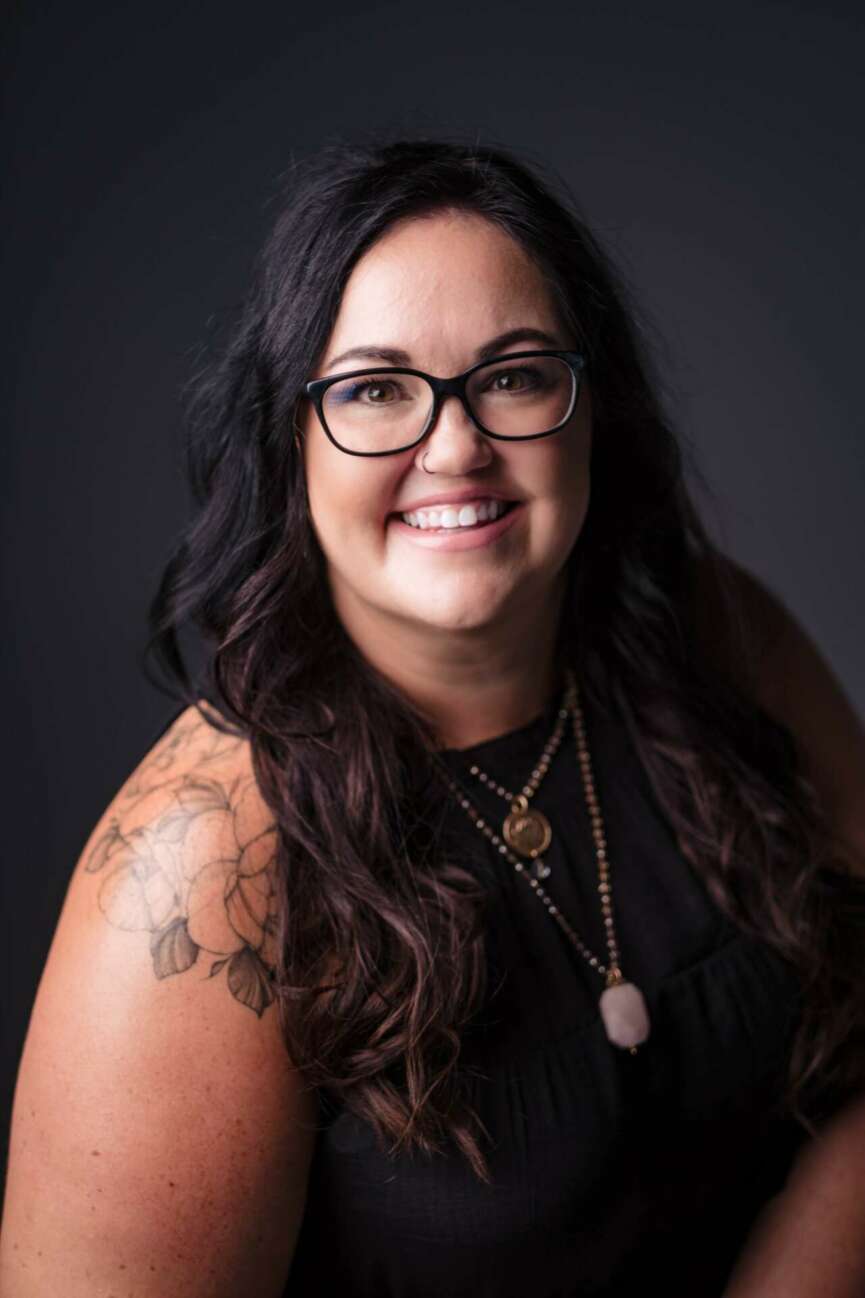 Meet Jessica Garland – CanvasRebel Magazine