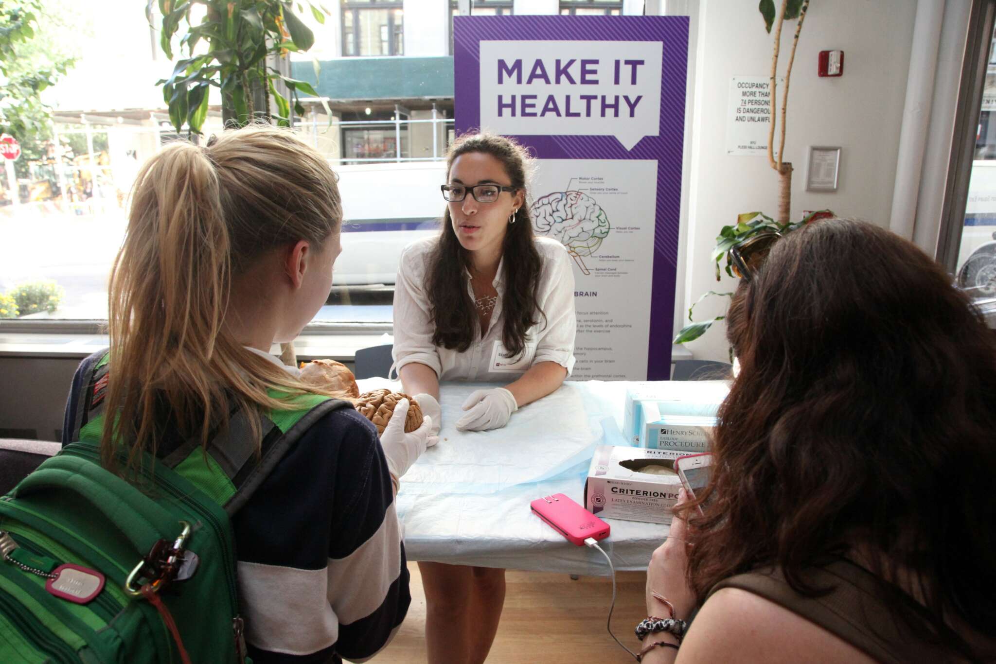 Meet Lindsey Davis – CanvasRebel Magazine