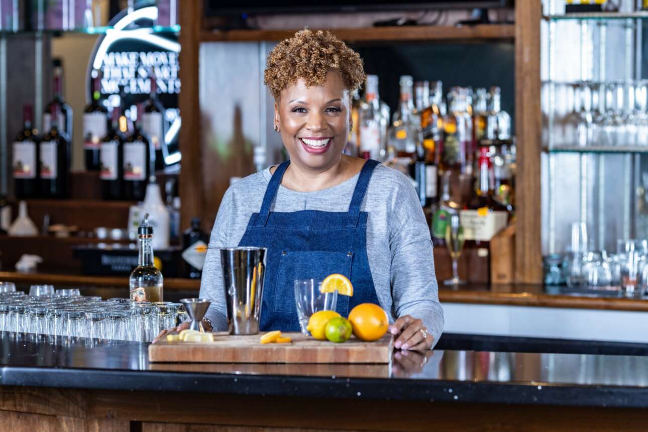 Meet Lynne Stokes – CanvasRebel Magazine