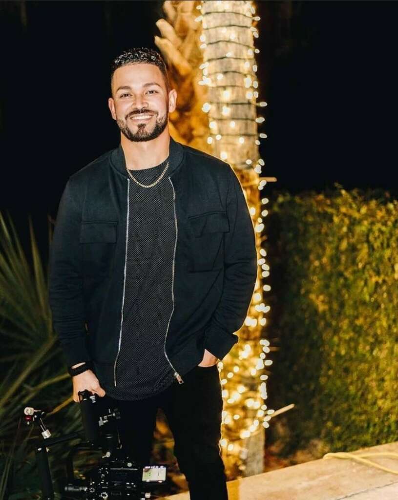 Meet Javier Chavez – CanvasRebel Magazine