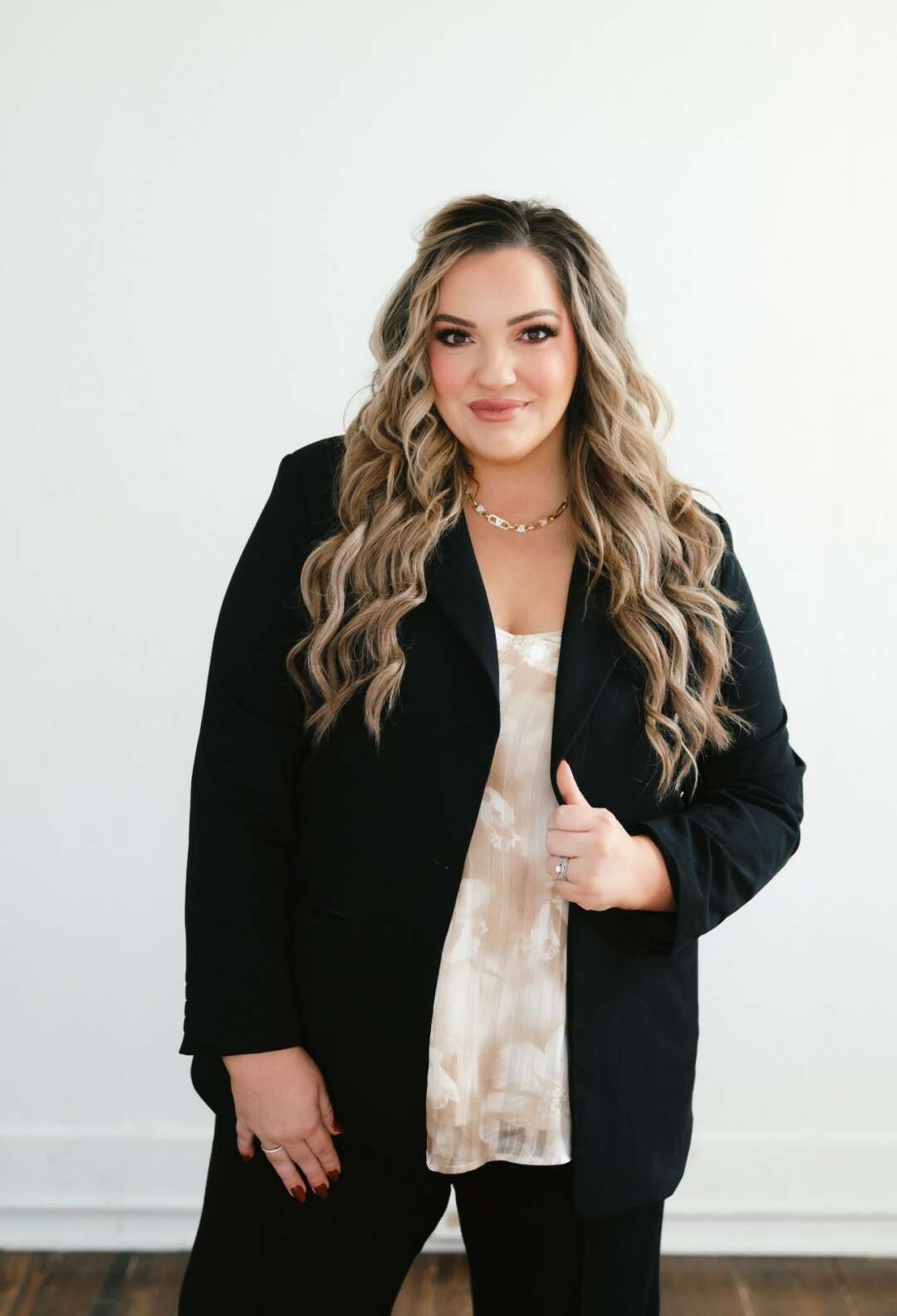 Meet Megan Morris – CanvasRebel Magazine