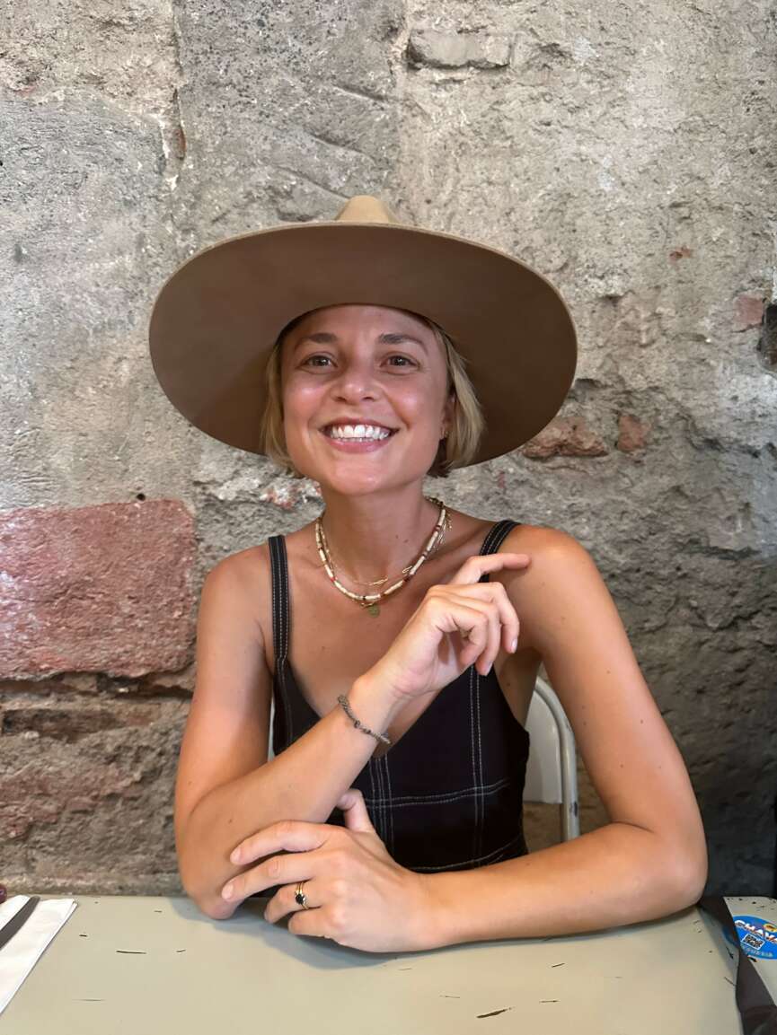 Meet Sarah Saxty – CanvasRebel Magazine