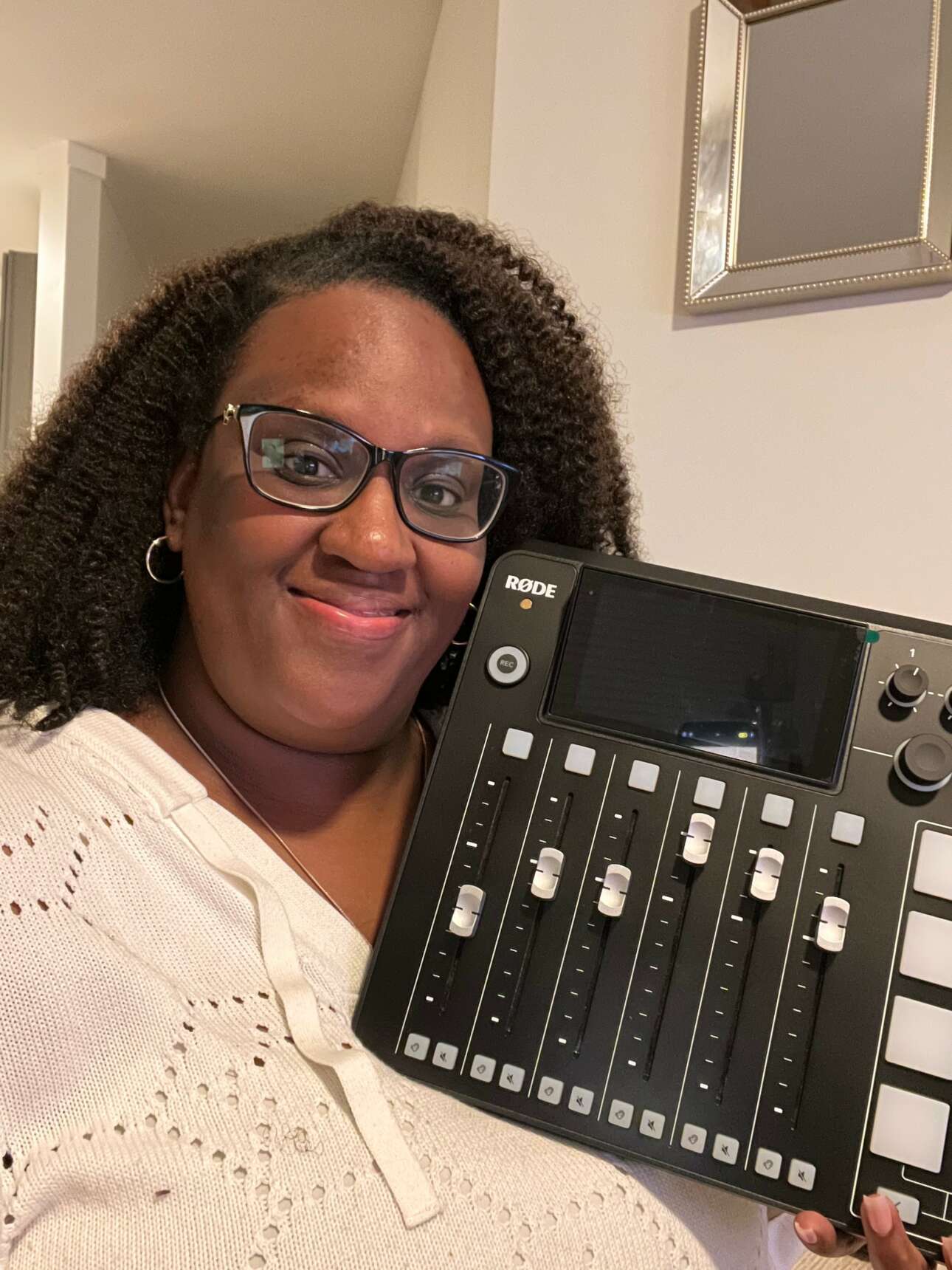 Meet Shani Fay Allman – CanvasRebel Magazine