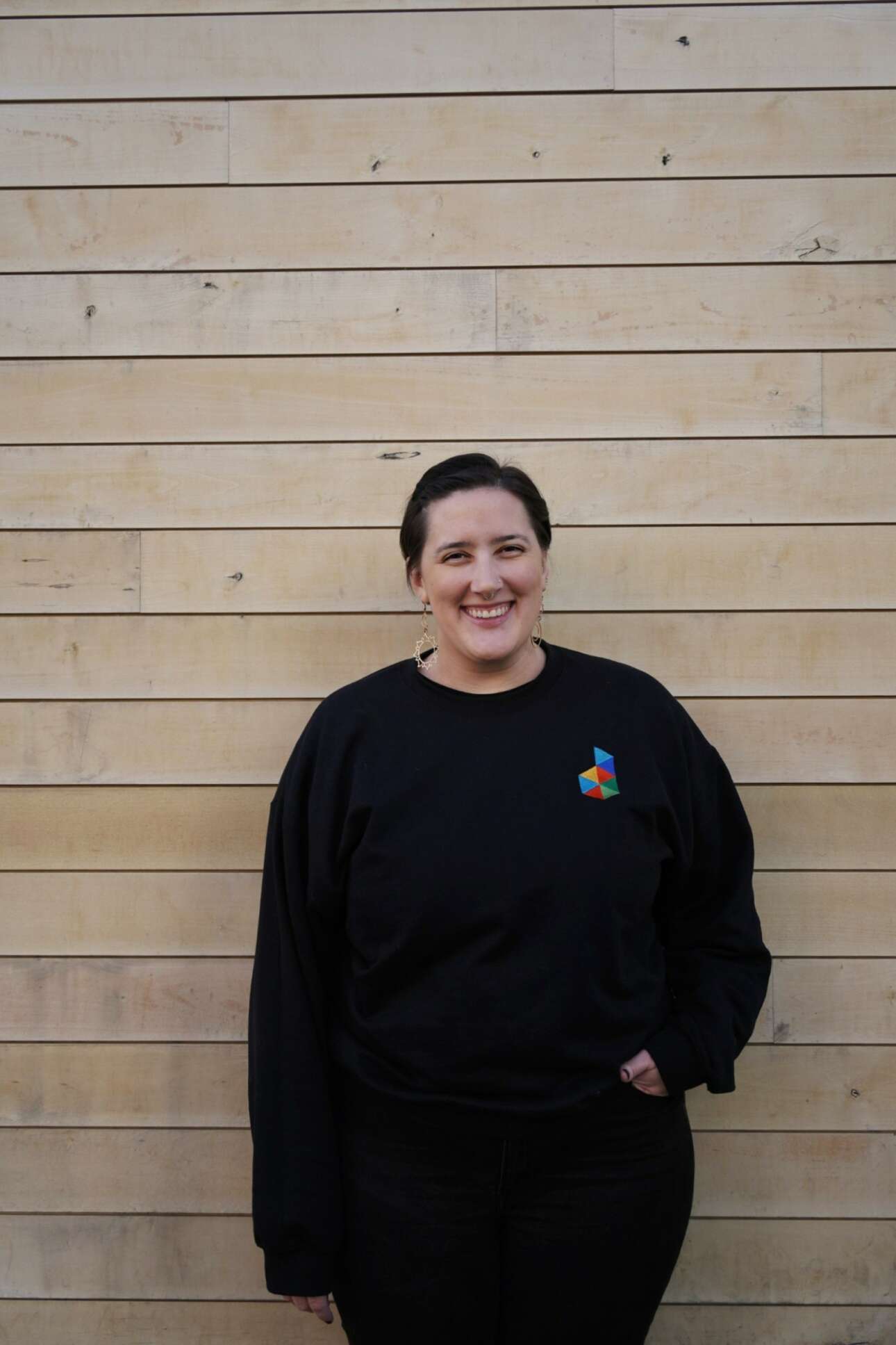 Meet Tracy Bates – CanvasRebel Magazine