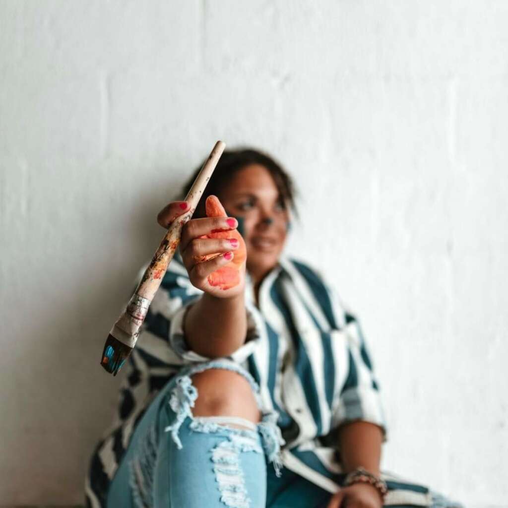 Meet Victoria Burnside – CanvasRebel Magazine