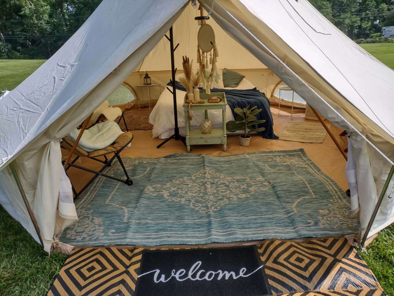 Meet Dawn Perry – CanvasRebel Magazine