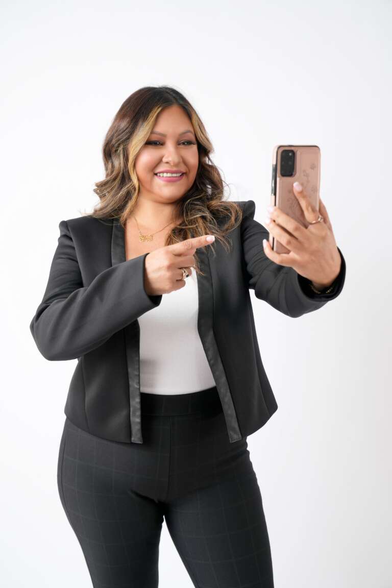 Meet Elena Wilhoit – CanvasRebel Magazine