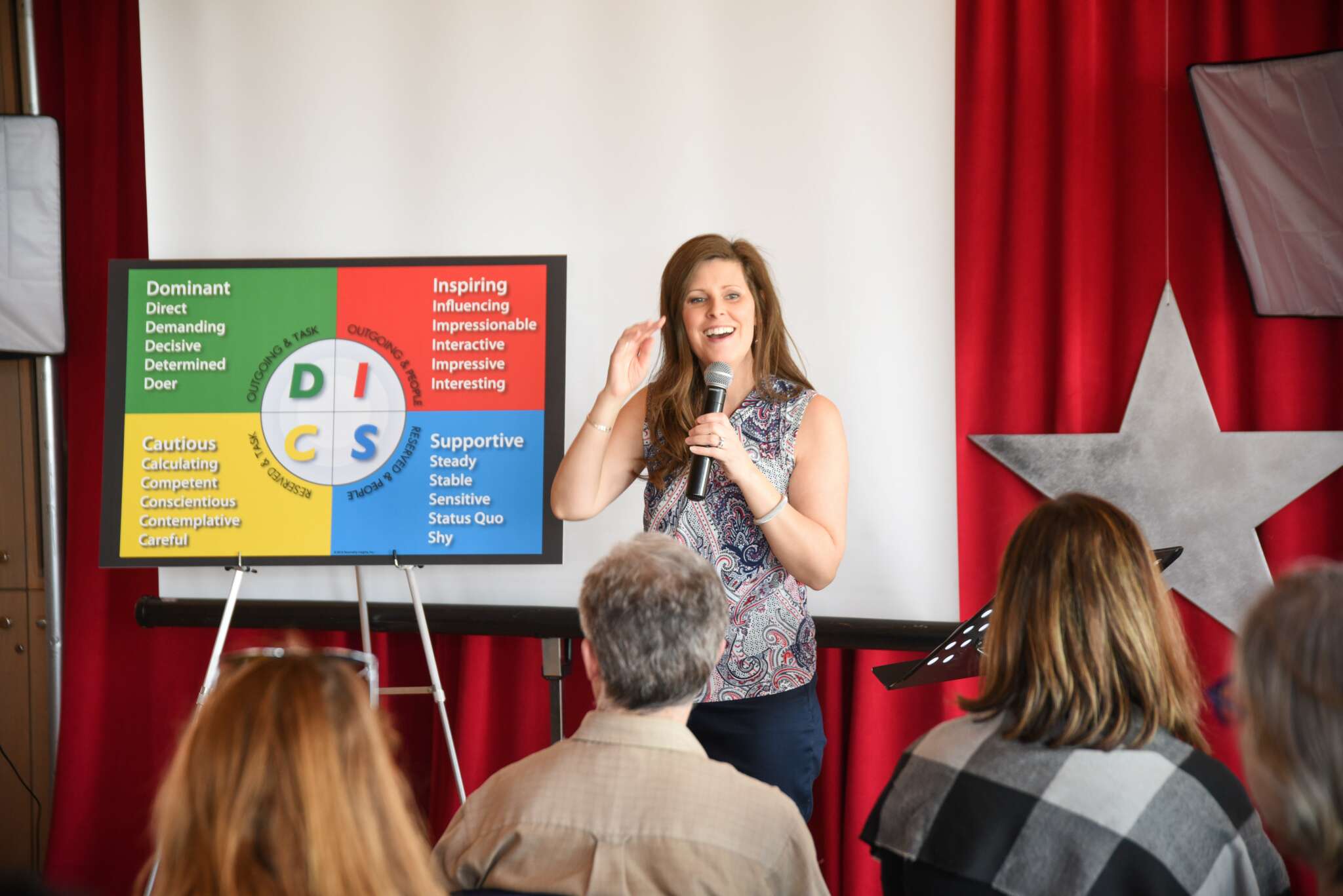 Meet Jennifer Maxwell – CanvasRebel Magazine