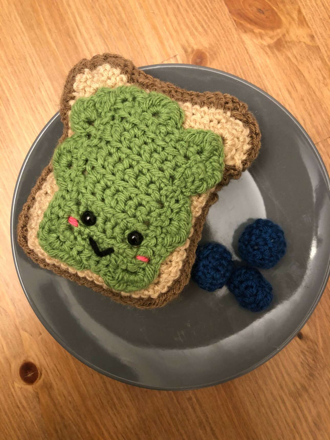 Meet Logan Saxon - CanvasRebel Magazine