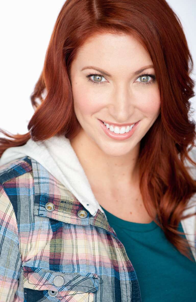 Meet Macee Binns – CanvasRebel Magazine