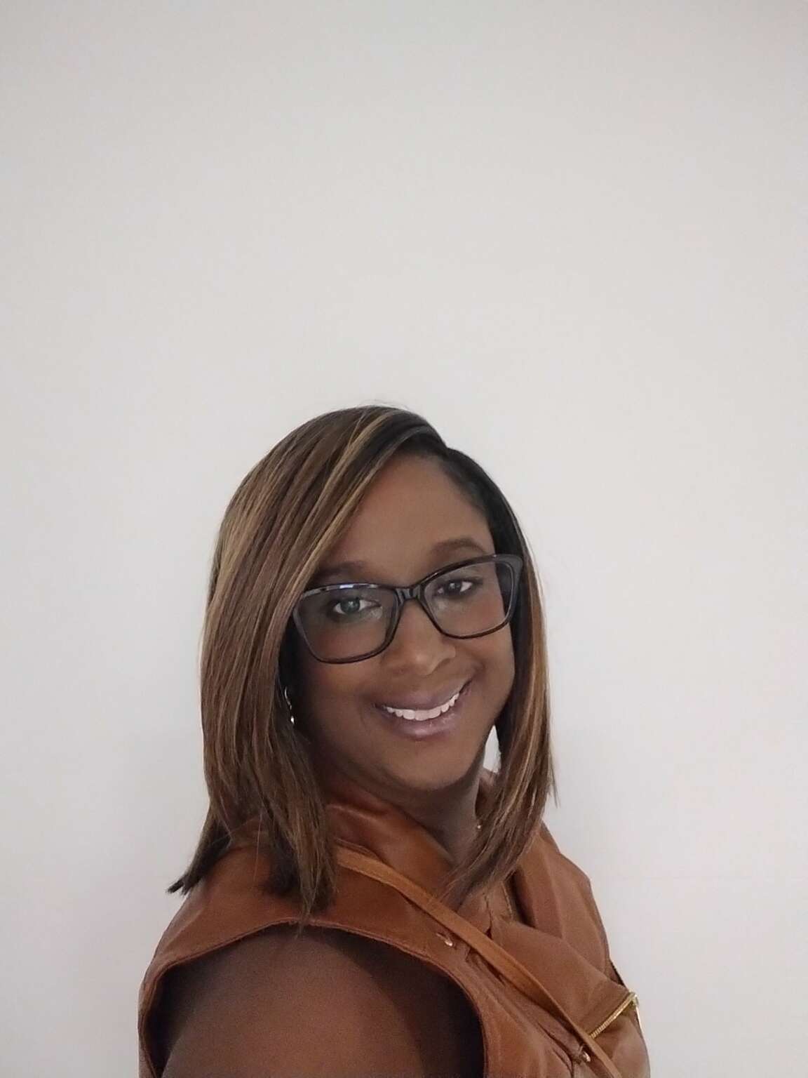 Meet La-Keesha Reed – CanvasRebel Magazine