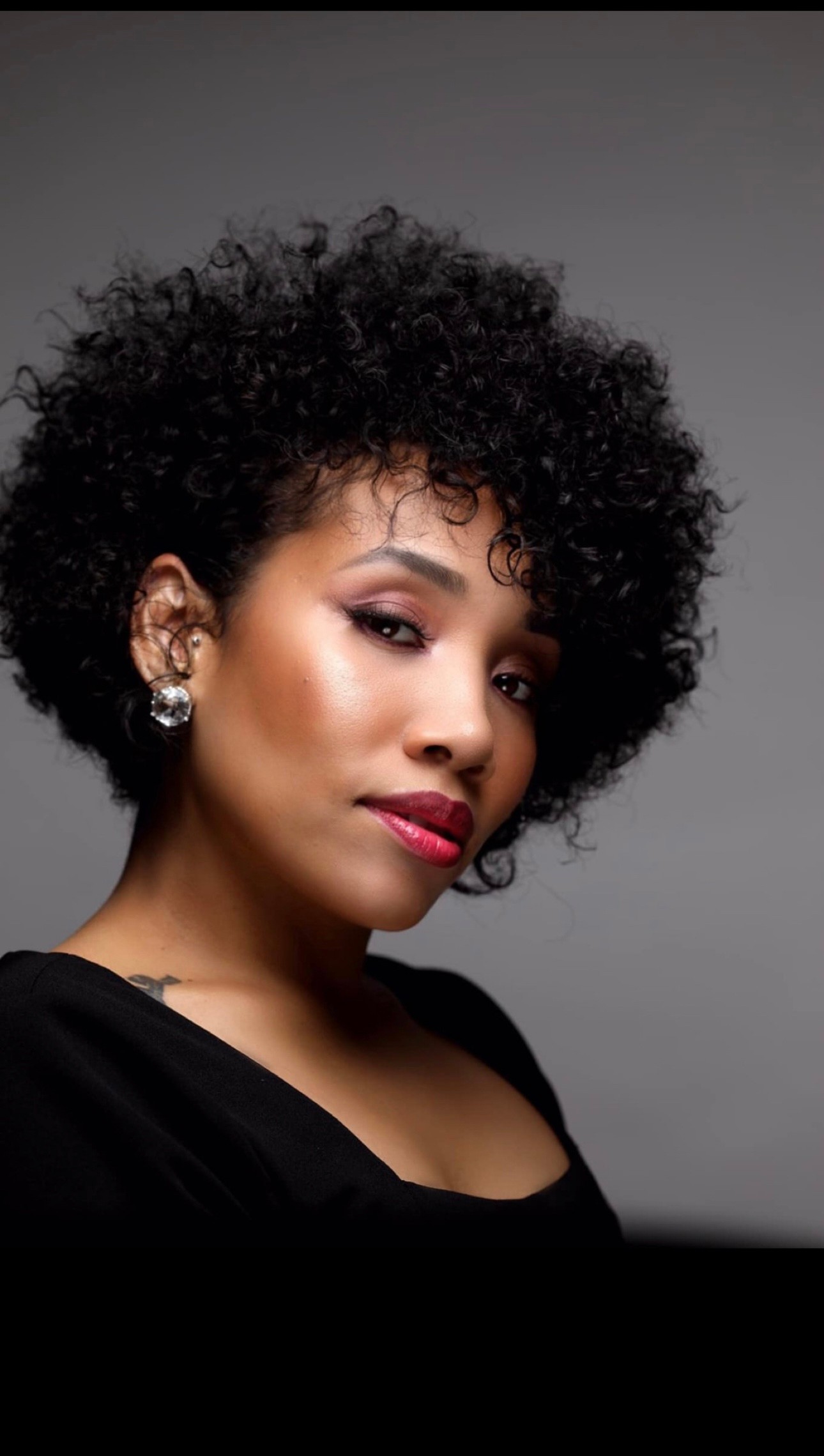 Meet Naomi Waller – CanvasRebel Magazine