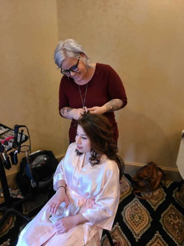 Meet Stephanie Simons – CanvasRebel Magazine