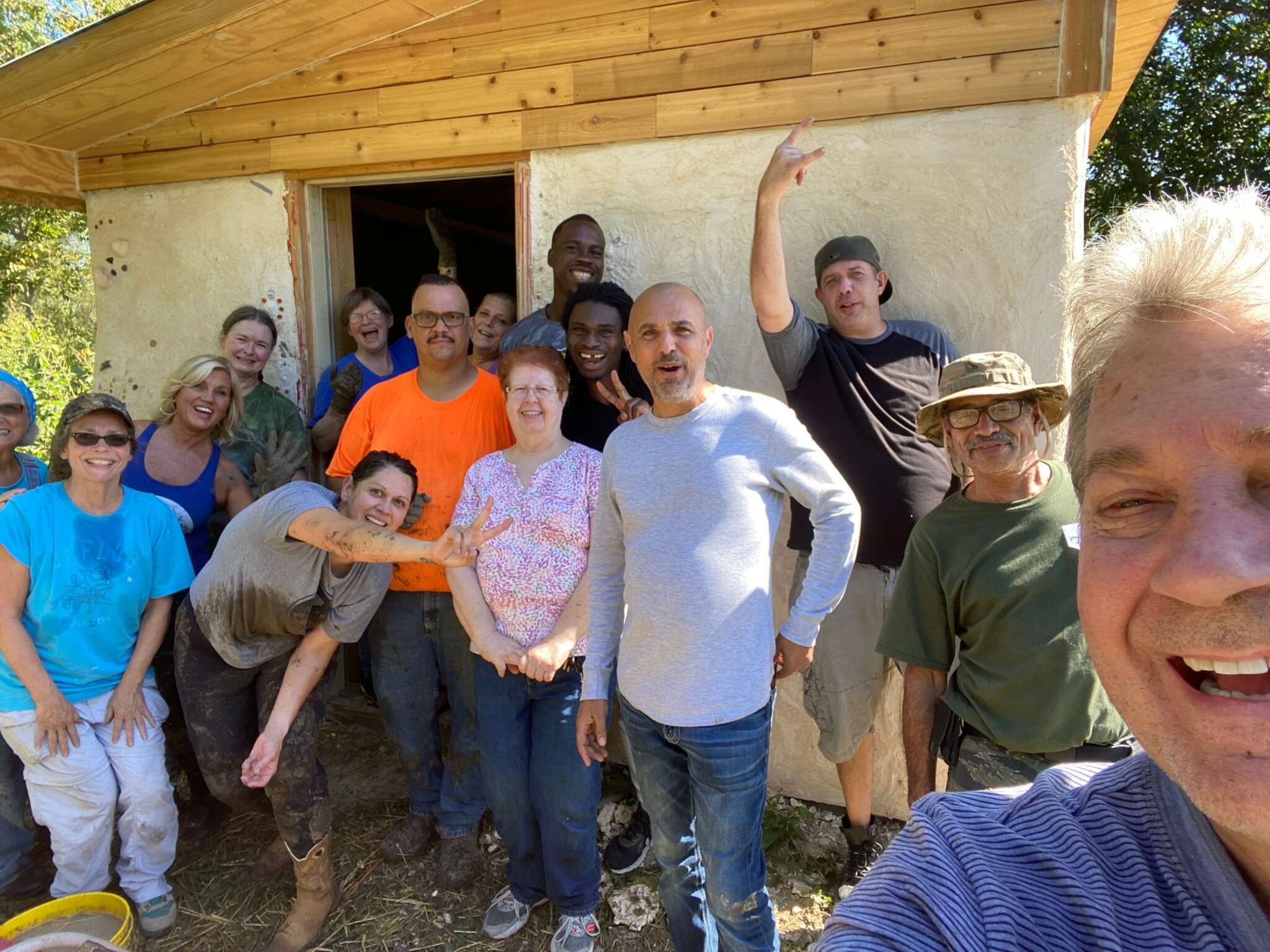 Meet Robin Goff – CanvasRebel Magazine