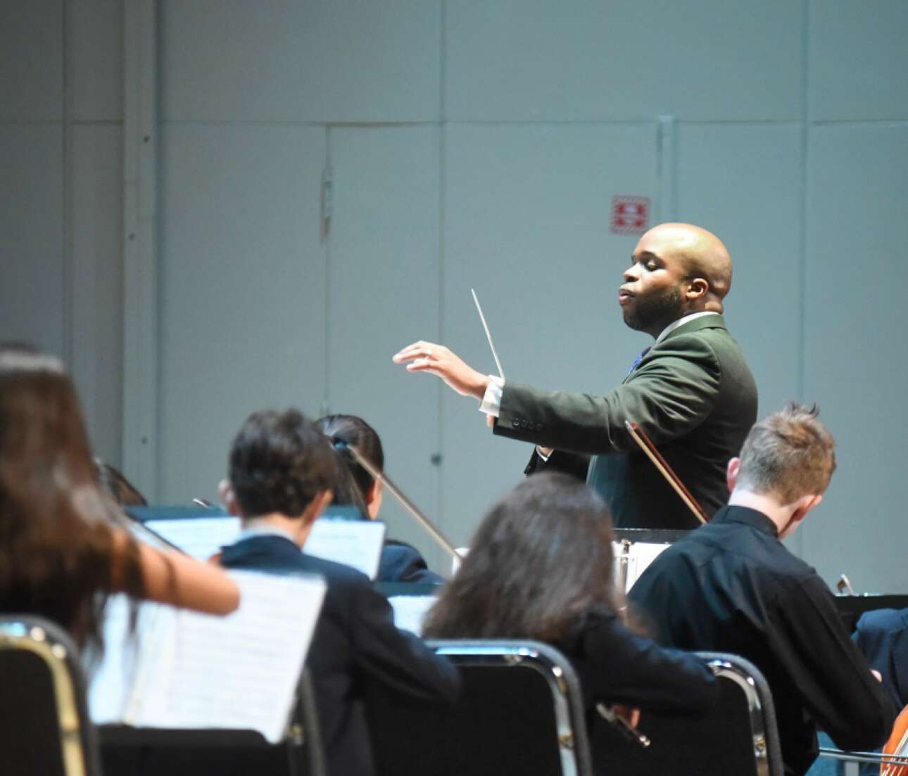 Meet Adrian Gordon – CanvasRebel Magazine