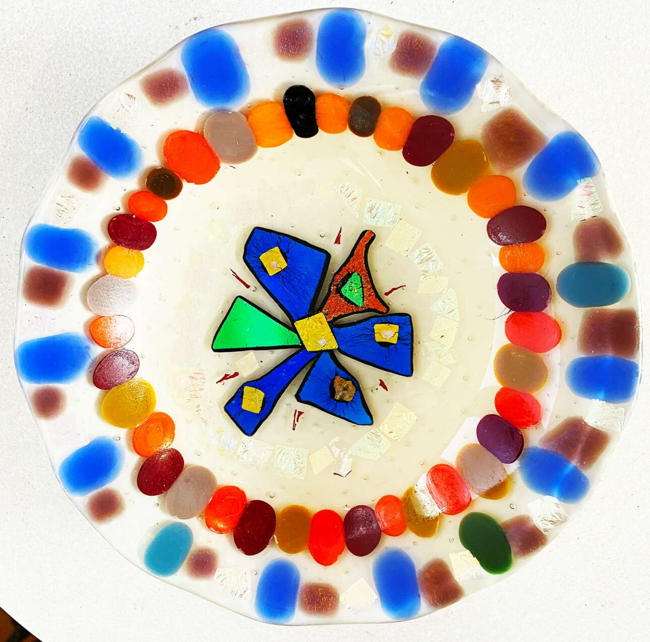 Meet Elena Mary Siff – CanvasRebel Magazine