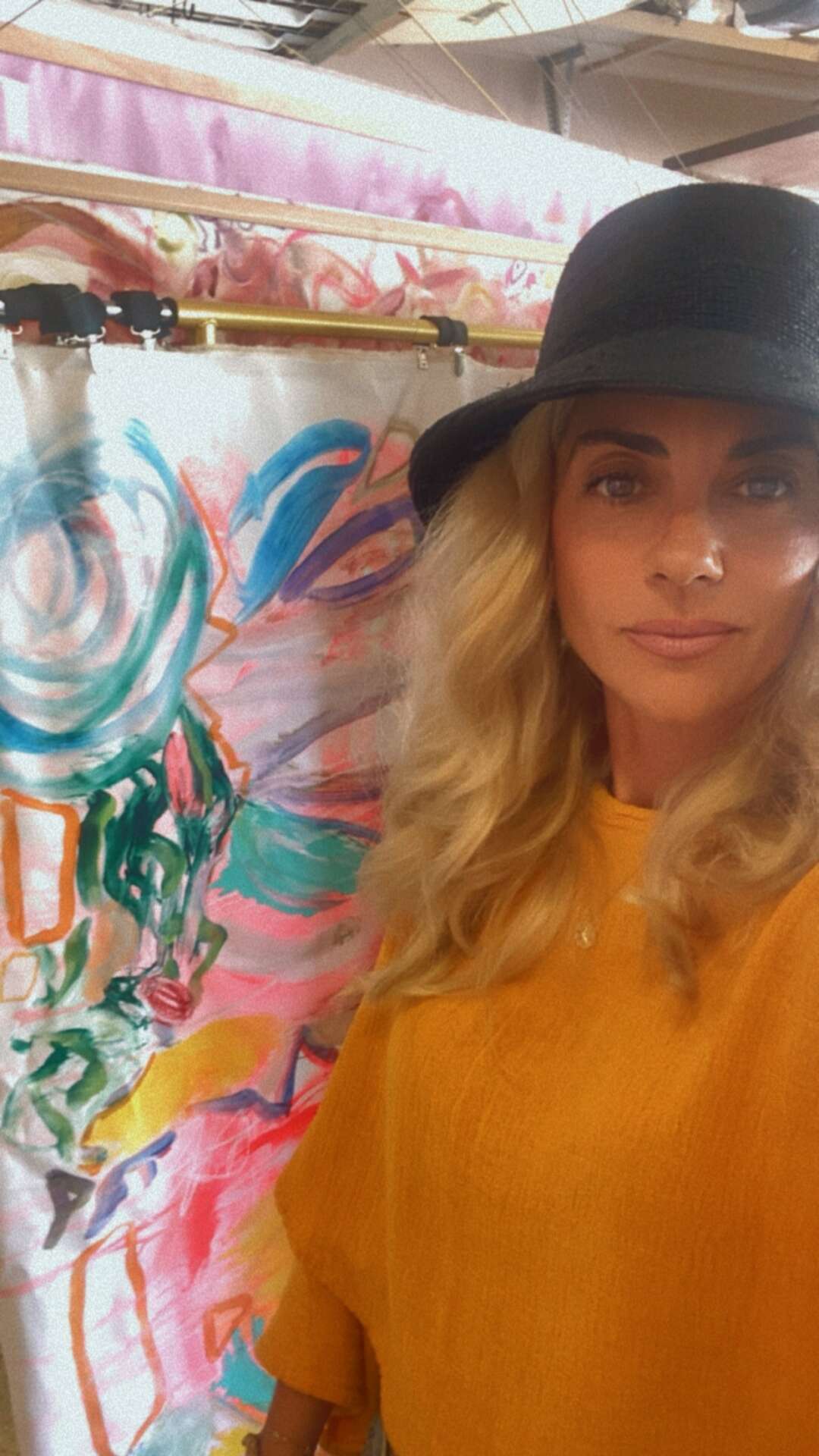 Meet Gabriela Castro – CanvasRebel Magazine