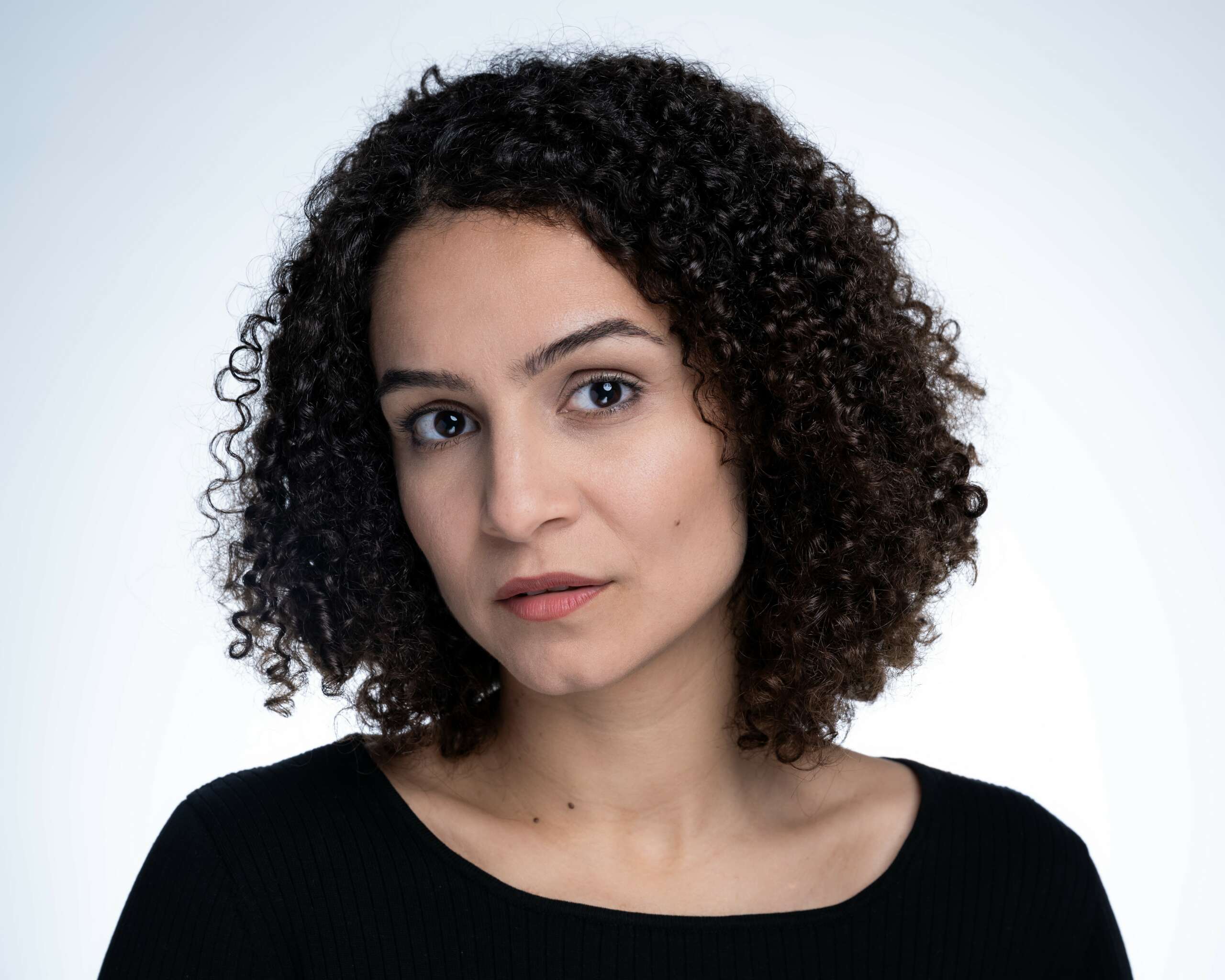 Meet Hedyeh Falsafi – CanvasRebel Magazine