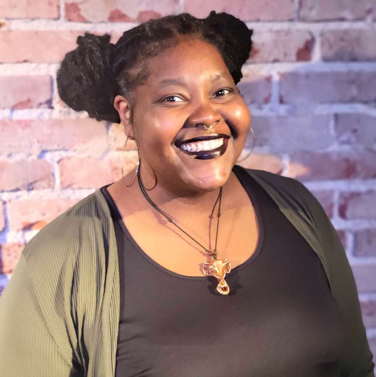 Meet Jasmine Gill - CanvasRebel Magazine